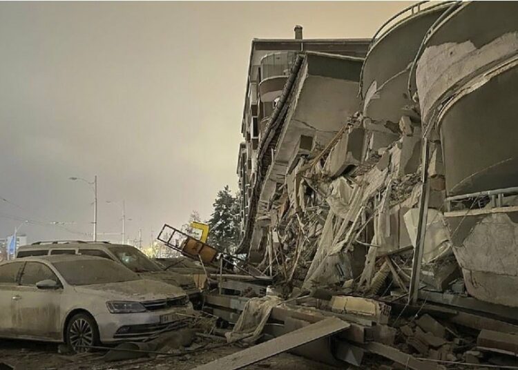 (VIDEO) Un nuevo terremoto de magnitud 7,7 sacude la parte central de Turquía – Diario La Página