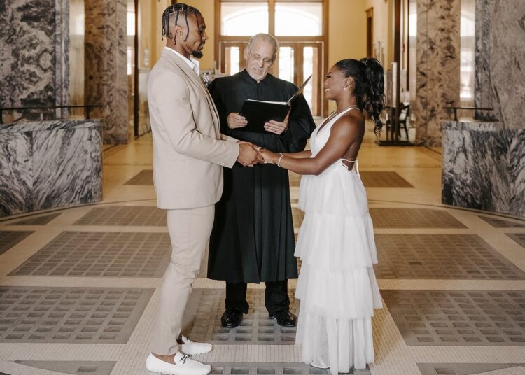 Simone Biles se casó con el jugador de la NFL Jonathan Owens – Diario ... Simone Biles se casó con el jugador de la NFL Jonathan Owens – Diario ...