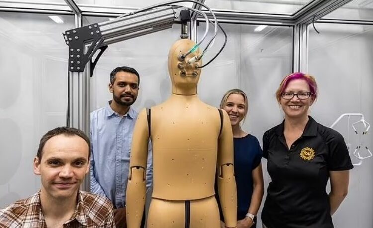 Crean el primer maniquí capaz de sudar y respirar como los humanos ... Crean el primer maniquí capaz de sudar y respirar como los humanos ...