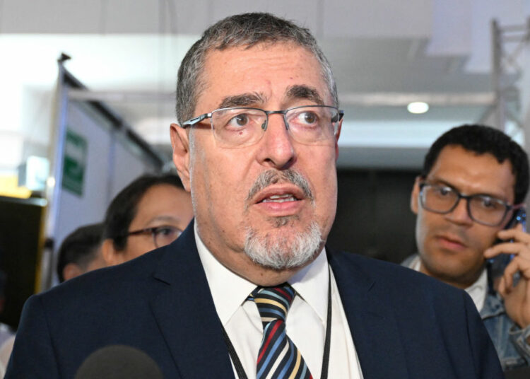 Guatemala Pese A La Suspensión Del Partido Semilla Bernardo Arévalo