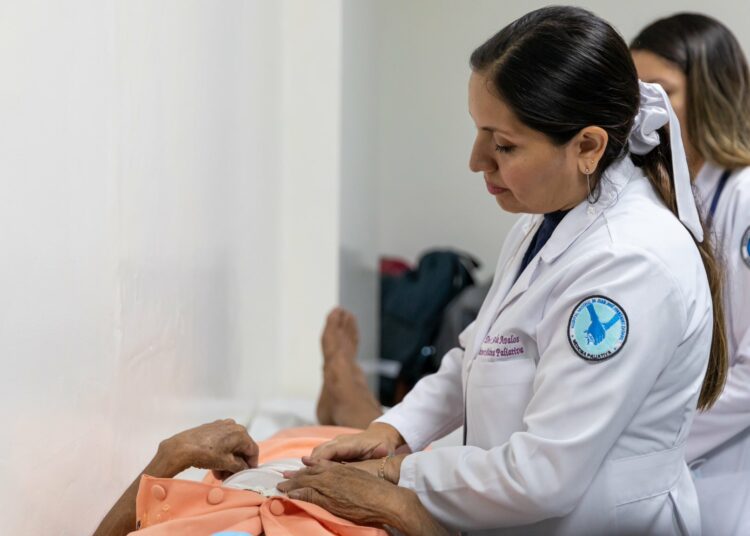 Programa De Cuidados Paliativos Brinda Servicios A Pacientes Con